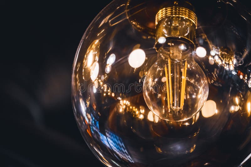 Giant Vintage Style Light Bulb Stock Photo - Image of design, glow ...
