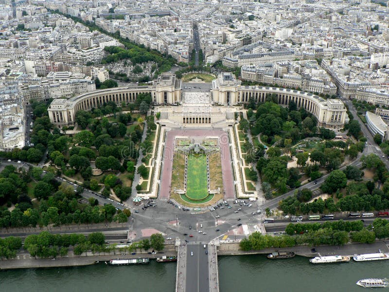 Trocadero Fa Il Giardinaggio Parigi Fotografia Stock - Immagine di ...