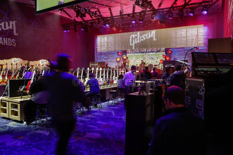 Gibson booth editorial photo. Image of crowd, music - 176954736