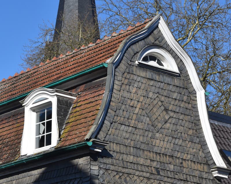Giebel Eines Half-timbered Hauses in Schwarzweiss Stockbild - Bild von ...