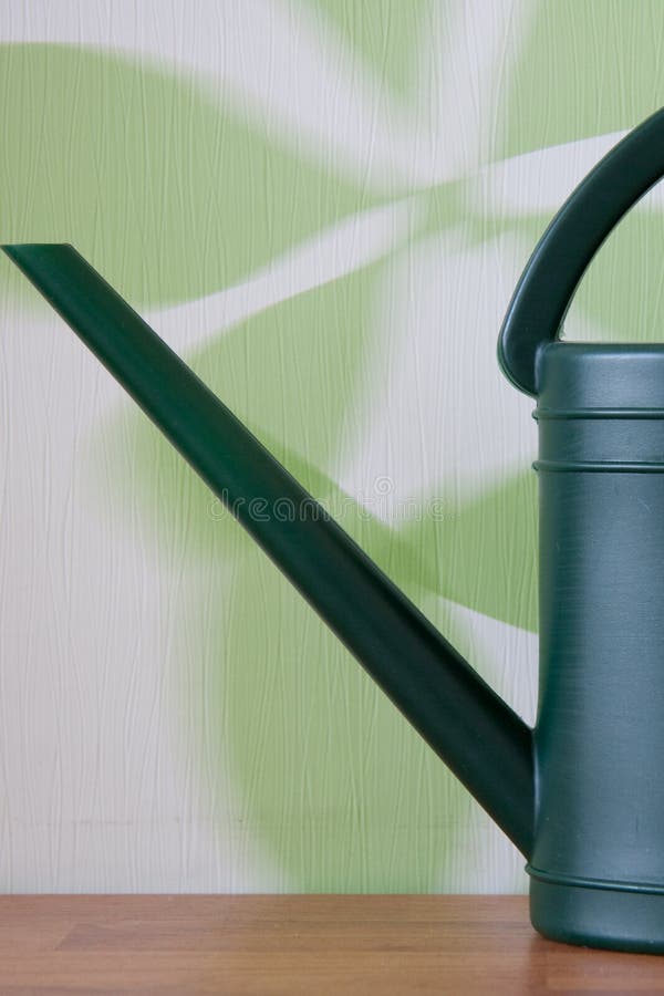 Gieter stock foto. Image of plank, plastiek, tuinieren - 14696296