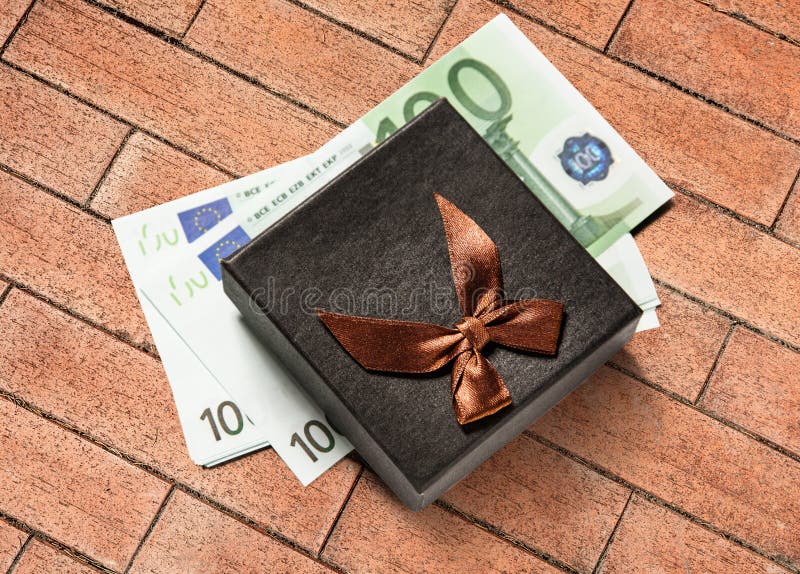 Gift Box with Euro Banknotes Stock Photo - Image of closed, rate: 87262910