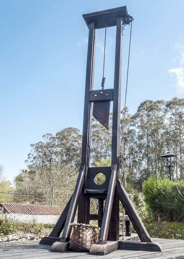 Guillotin arkivfoto. Bild av historia, sats, medeltida - 31360190