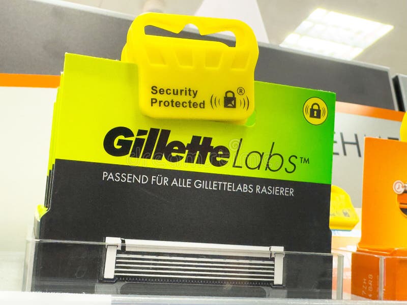Gillette Labs Razor Display with Security Protection in Retail Store ...
