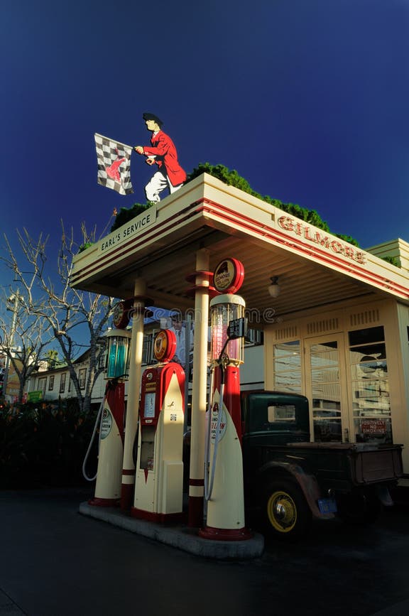 Gilmore gas station editorial stock photo. Image of pump - 23436388