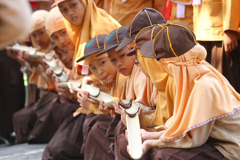 Gilrs scouts editorial photo. Image of cooperation, exercises - 36085591