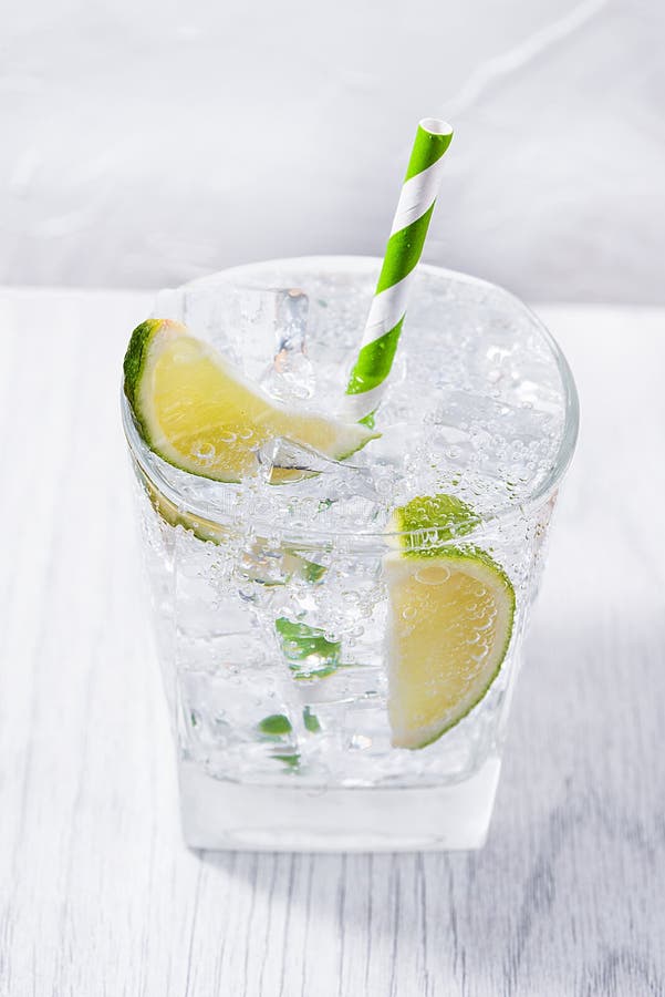 Gin and Tonic with Ice and Lime Stock Image - Image of water, tonic ...