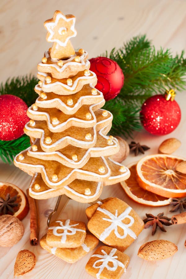 Gingerbread Christmas tree stock image. Image of festive - 36078941