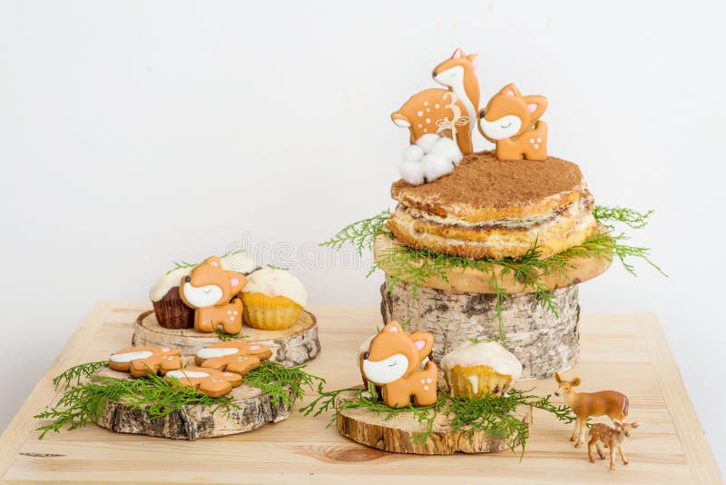 Gingerbread Deer for Children`s Birthday Stock Image - Image of biscuit ...