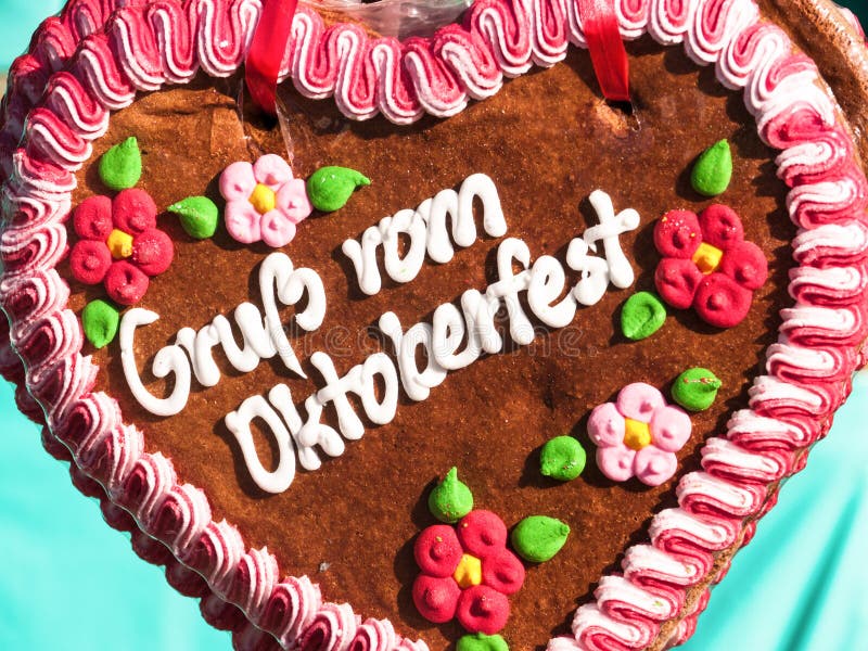 Gingerbread heart editorial image. Image of bread, oktoberfest - 28617595