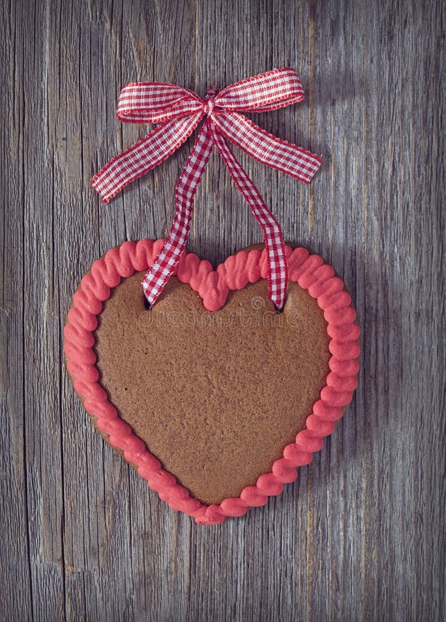 Gingerbread heart stock photo. Image of icing, romance - 44880726