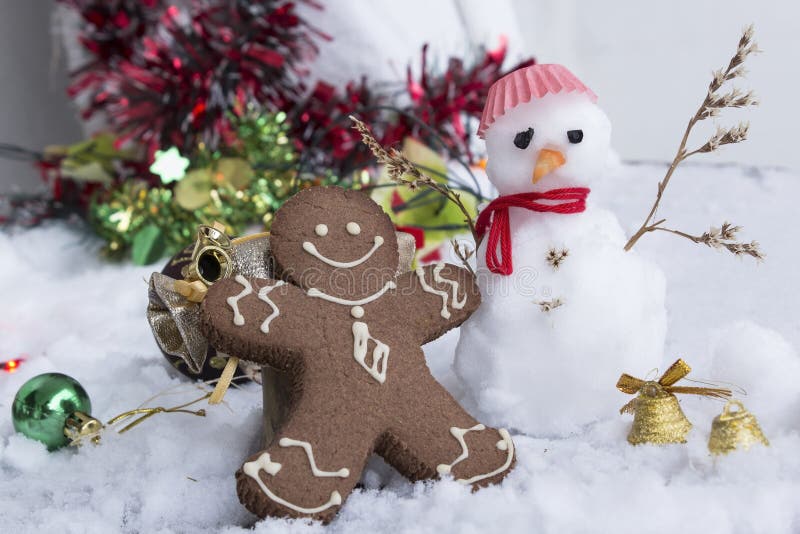 Gingerbread Man and Snowman Stock Photo - Image of gift, jingle: 156425180