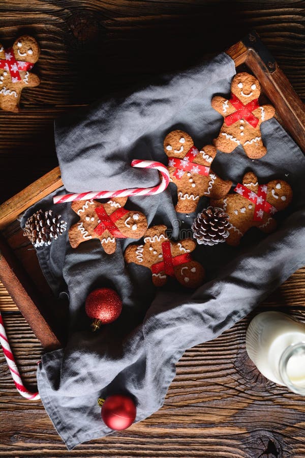 Gingerbread Men with Milk for Santa Stock Photo - Image of candy, gift ...
