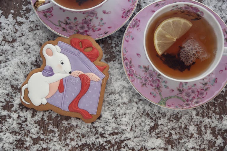 Gingerbread with Mouse Pattern Glaze Editorial Photography - Image of ...