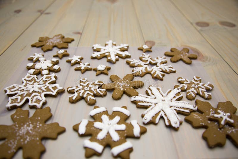 Gingerbread Snowflake Cookies Picture. Image: 84955397