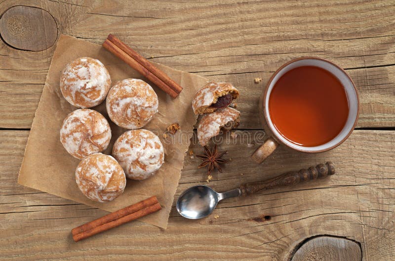 Gingerbread and tea stock image. Image of dessert, tasty - 70424707
