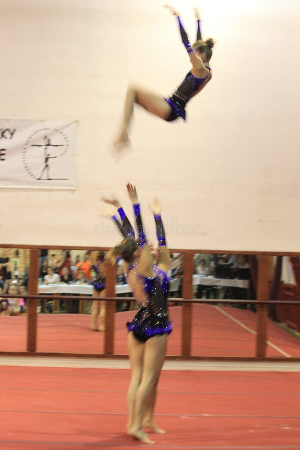 Ginnastica Acrobatica - Dresdner Sportclub Fotografia Stock Editoriale ...