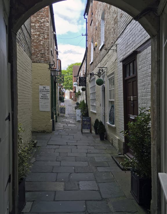 Ginnel fotografia editorial. Obraz złożonej z ulica, pejzaż - 71009817