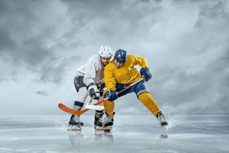 Giocatori Di Hockey Su Ghiaccio Fotografia Stock - Immagine di ...