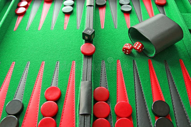 Gioco Da Tavolo Della Tavola Reale Immagine Stock - Immagine di cubo ...