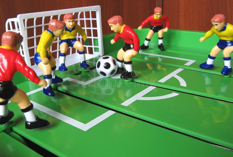 GIOCO DEL CALCIO (3) immagine stock. Immagine di sfera - 2222167