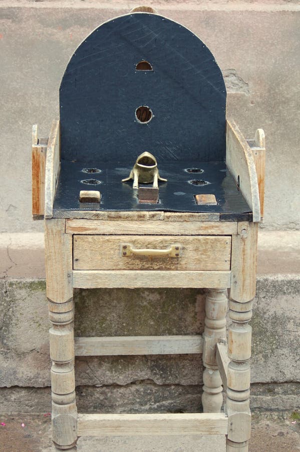 Gioco della rana immagine stock. Immagine di ande, tradizionale - 14383961