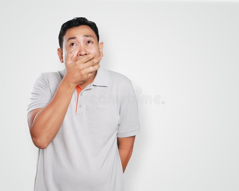 Giovane Asiatico Divertente Guy Crying Hard Immagine Stock - Immagine ...