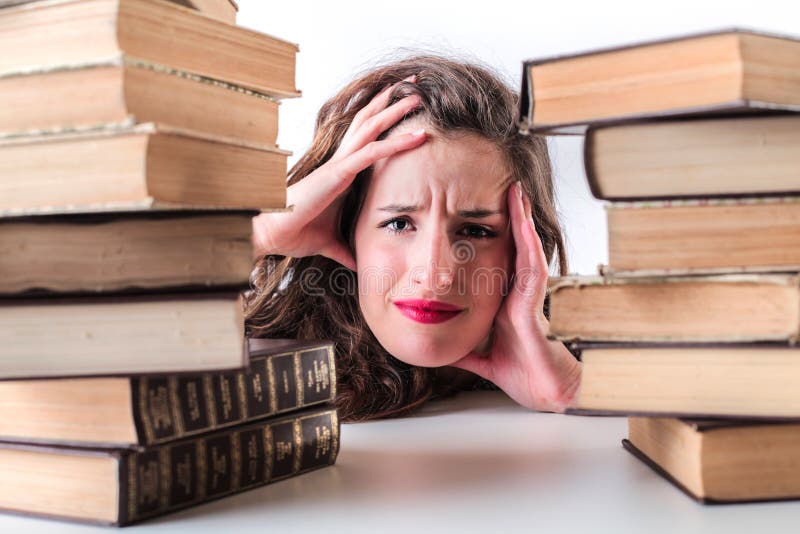 Giovane donna disperata immagine stock. Immagine di colto - 37964941