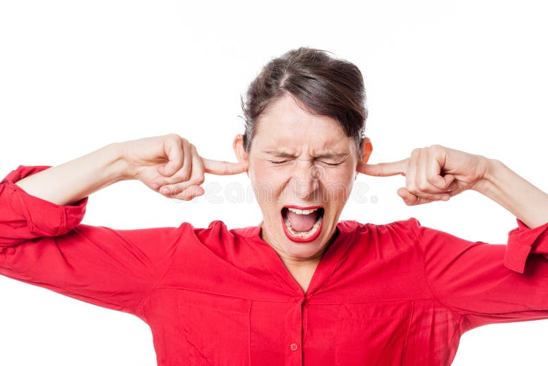 Giovane Donna Infuriata Per Rifiutare I Problemi D'ascolto Immagine ...