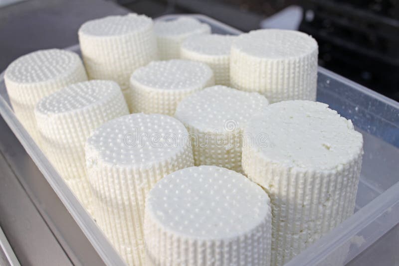 Formaggio Bianco Della Salamoia Feta Pezzi Di Fattoria Del Formaggio in ...