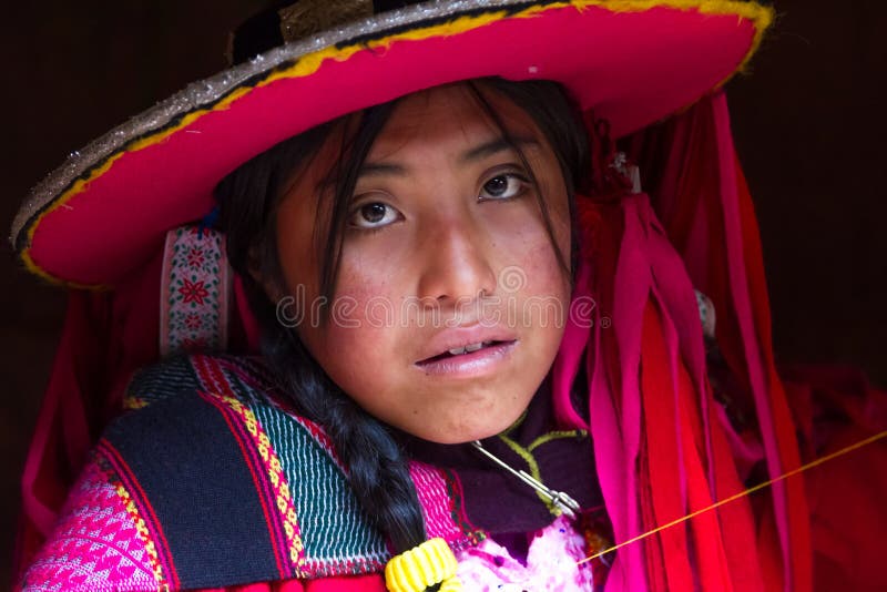 Inca Woman in costume immagine editoriale. Immagine di animale - 47166190