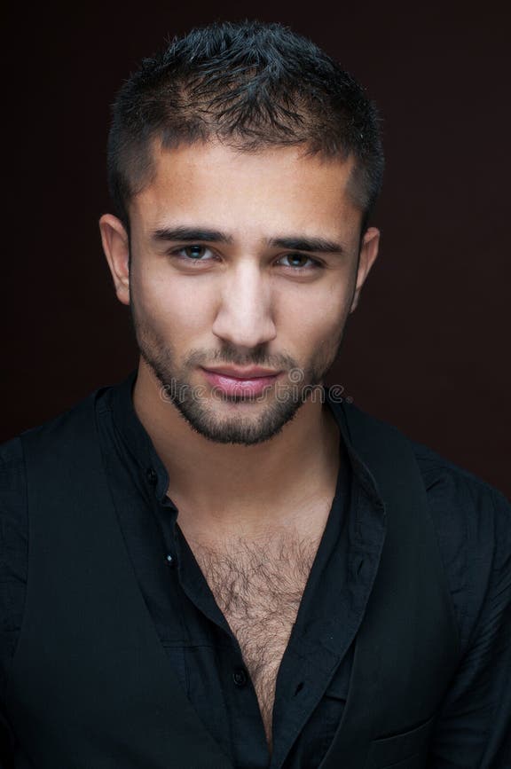 Modello maschile giovane fotografia stock. Immagine di tipo - 23951890