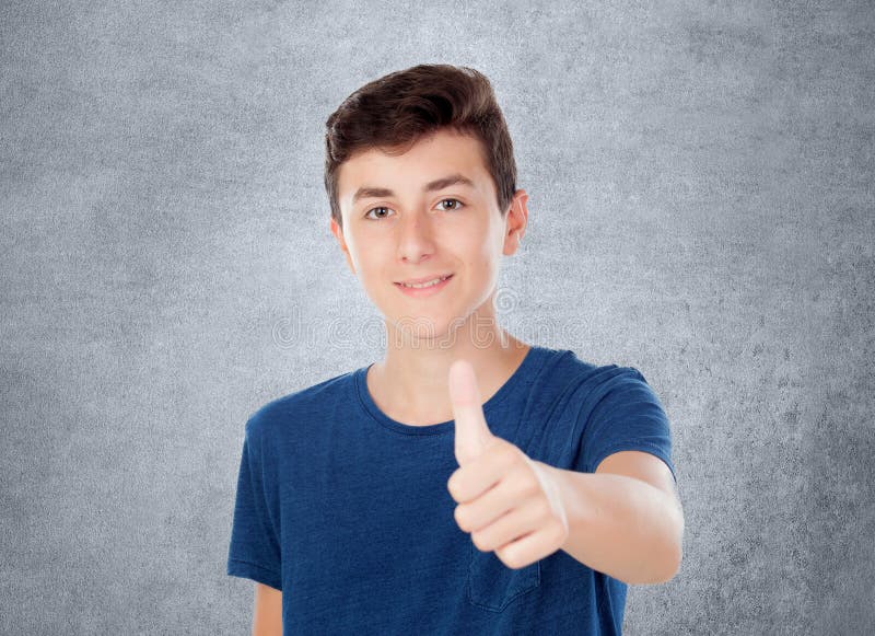 Giovane Ragazzo Caucasico Di Brown Immagine Stock - Immagine di allievo ...