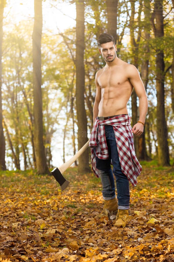 Giovane taglialegna immagine stock. Immagine di taglio - 37047341