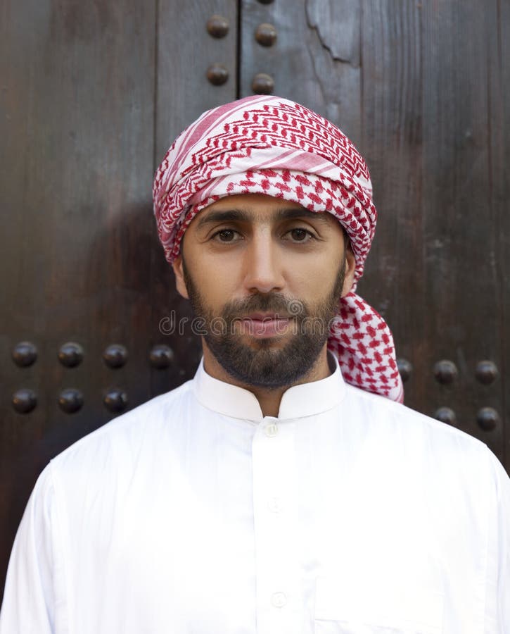Giovane uomo arabo fotografia stock. Immagine di palestina - 82226650