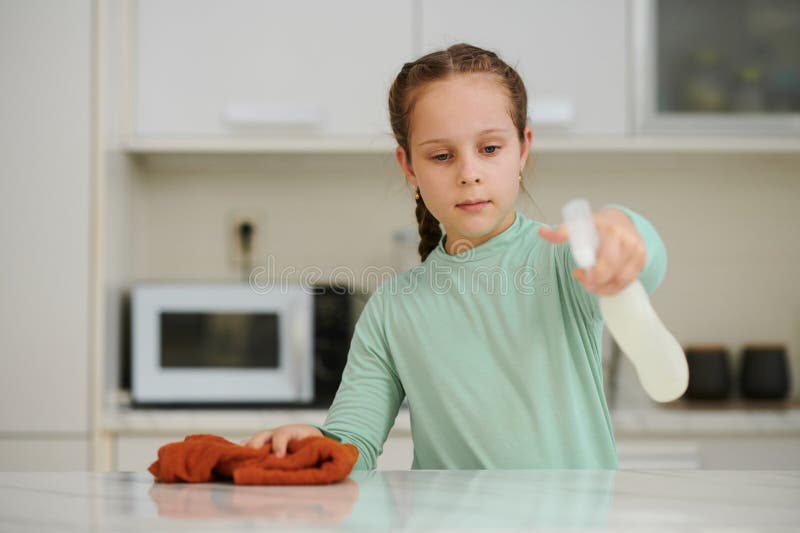 Girl Cleaning Kitchen Counter Stock Image - Image of cloth, tidy: 274511047