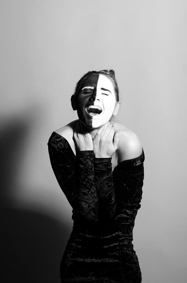 Girl with Greasepaint Screams Stock Image - Image of mask, mouth: 25132505