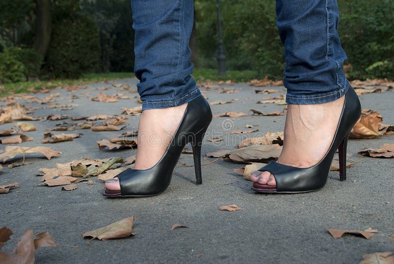 55,224 Girl High Heels Photos - Free & Royalty-Free Stock Photos from ...