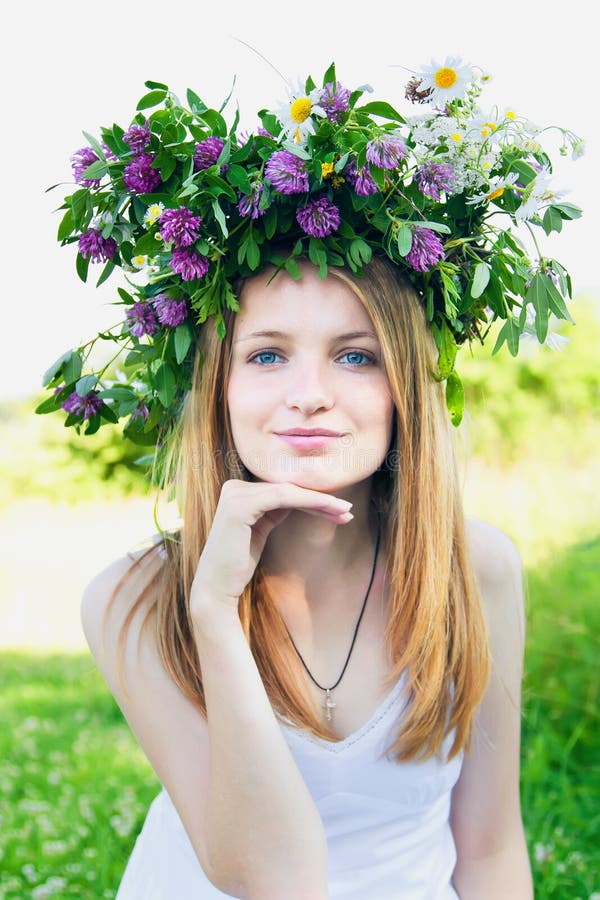 Girls in Swedish midsummer stock image. Image of celebration - 43477223