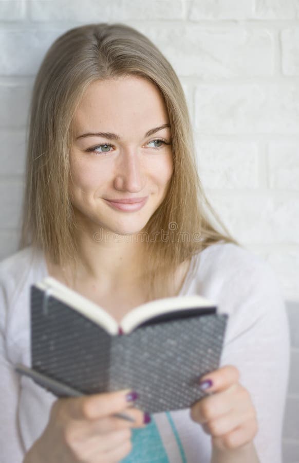 Girl with the notepad stock image. Image of notepad, note - 54884937