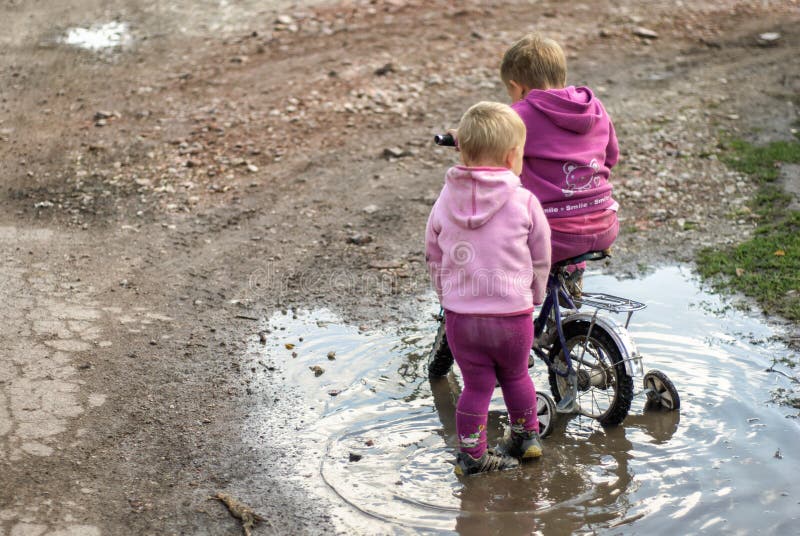 Girl in a pool stock image. Image of point, female, legs - 38171281