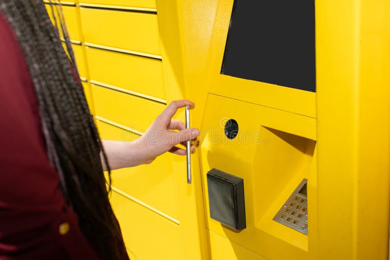 Qr Code Vending Machine Stock Photos - Free & Royalty-Free Stock Photos ...