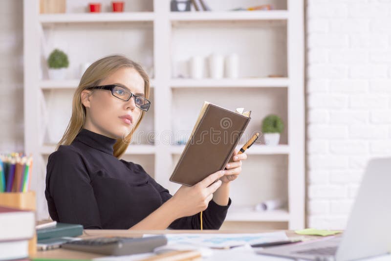 Girl Reading Notes in Diary Stock Image - Image of desk, businesswoman ...