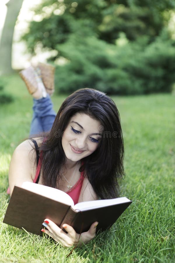 Girl reads book stock image. Image of nature, concentrate - 32535355