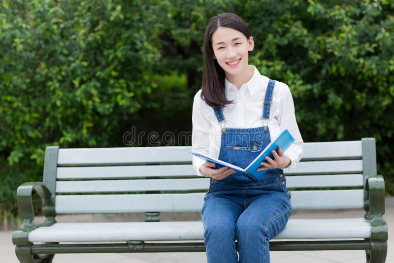 Girl in serious reading stock image. Image of shade, relax - 59289203