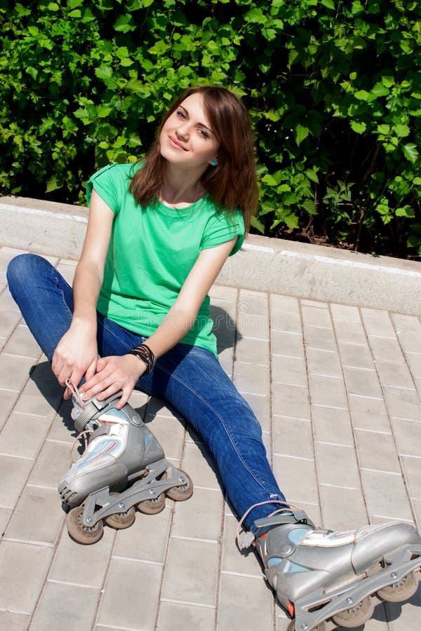 Girl skate street stock image. Image of girls, healthy - 24792859
