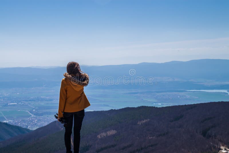 Girl standing on the edge stock photo. Image of eyes - 39421538