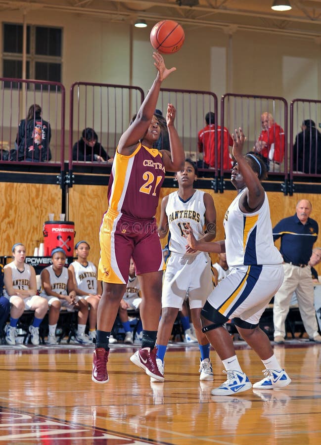 Girls High School Basketball Editorial Photo - Image of school, contest ...