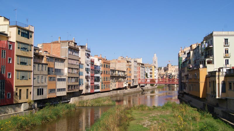 Girona, Hiszpania, Obrazki Miasto Zdjęcie Stock - Obraz złożonej z ...