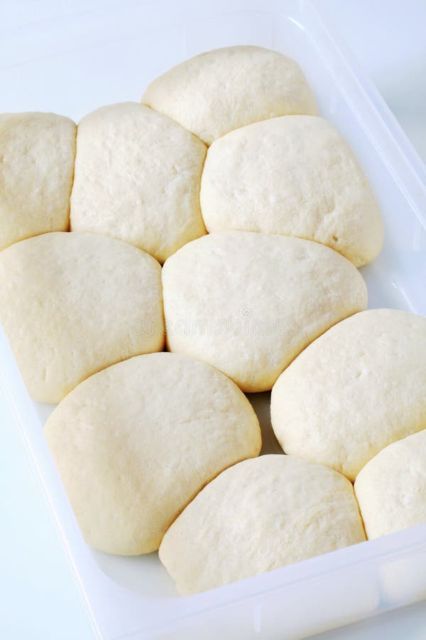 Gistdeeg stock foto. Image of brood, voorbereiding, voedsel - 55062762